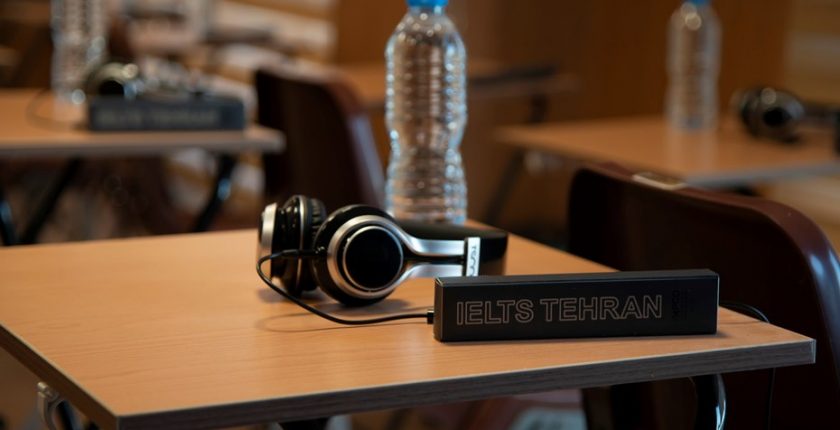 Listening test headphones | آیلتس تهران